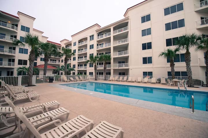 Orange Beach Resort | 1br Ocean | Sand Nearby - Orange Beach, AL