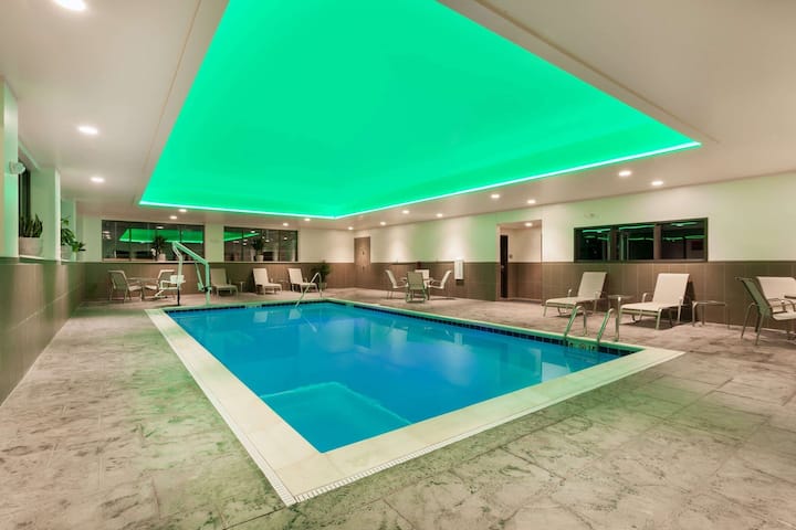 Wingate Altoona Dt | 2q Suite | Hospital Base - Altoona, PA