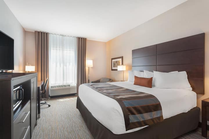 King Business | Wingate Altoona Dt | Work Trip Rdy - Altoona, PA