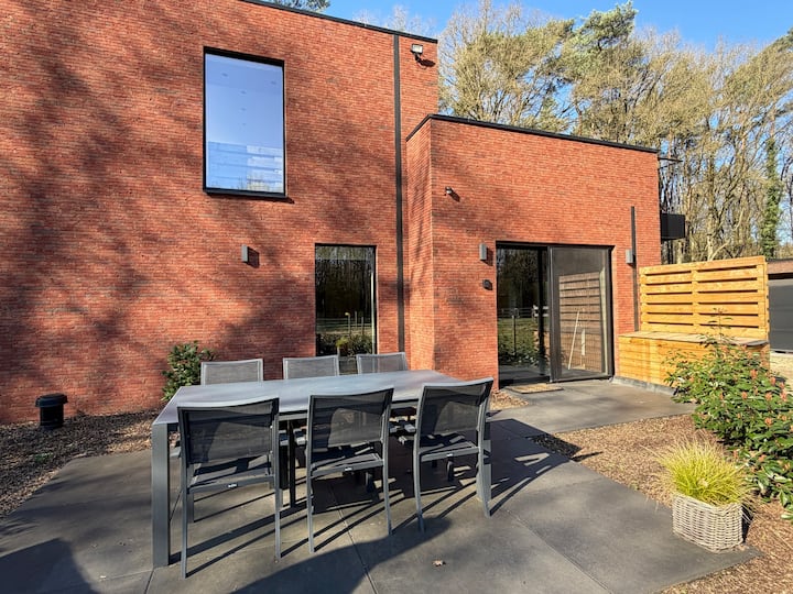 Nature, Calme Et Prairies Pour Chevaux. - As