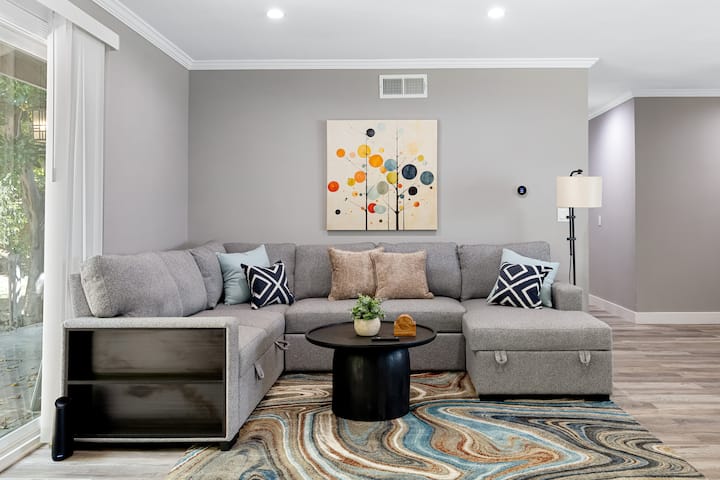 Family Home Sleeps 12 • Disneyland & Beach - 奇諾崗