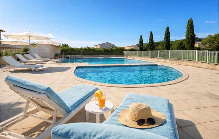 Amazing Apartment In Paradou With Swimming Pool - Paradou