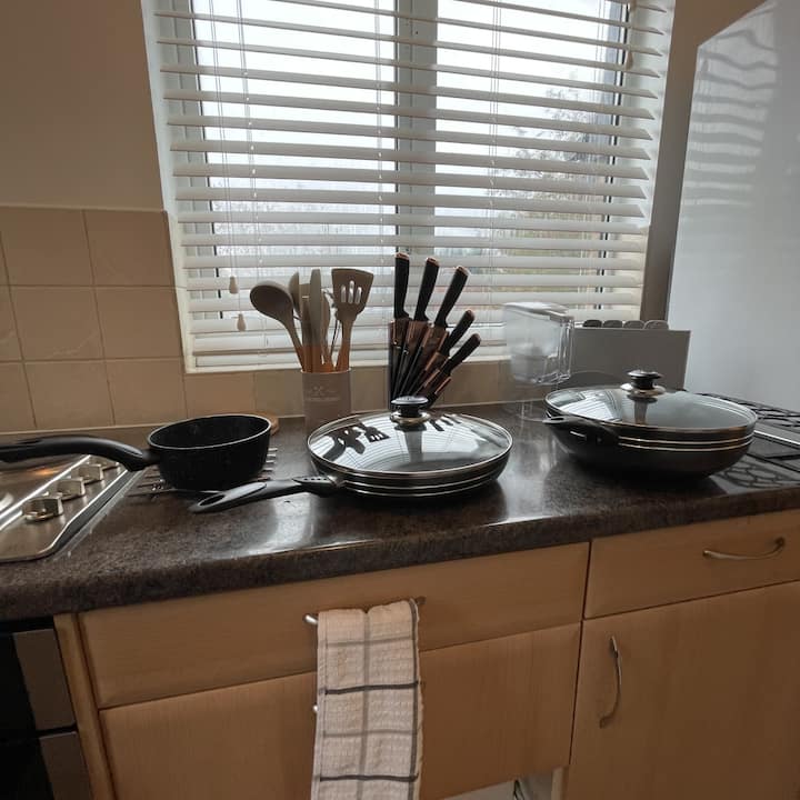 Flat • Walk To Train • 40min London • Van Parking - St Albans, UK