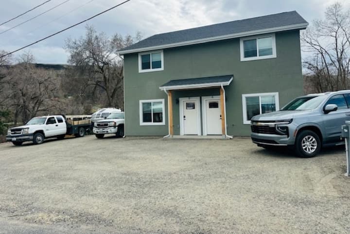 The Dam Lakehouse A, Fishing & Boating Basecamp - Crescent Bay, Grand Coulee