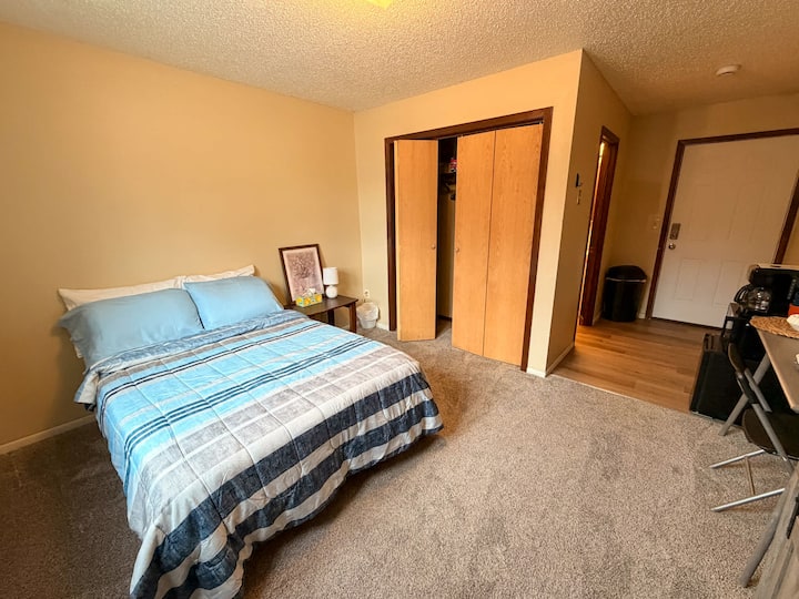 Private Studio Near Ndsu And Fargodome - Fargo, ND