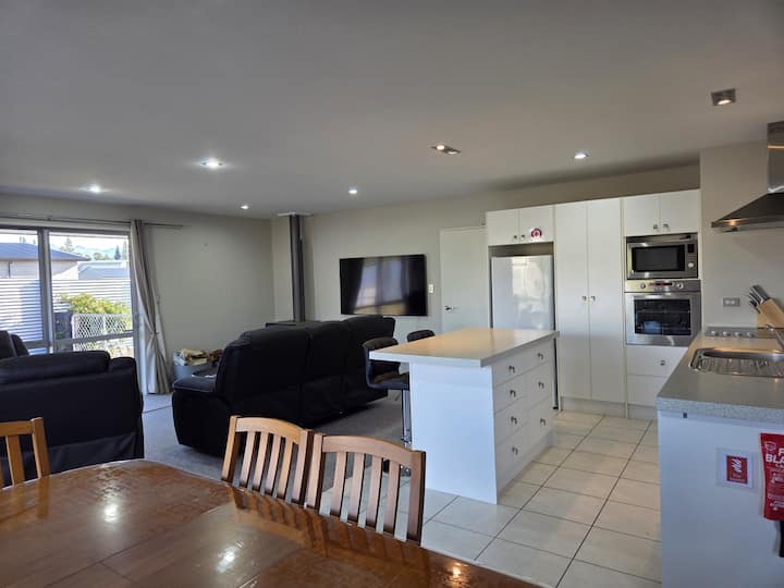 Irishman Drive Escape - Twizel