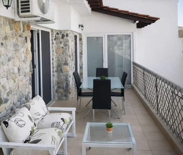 Faliro Grand - Your Spacious Thessaloniki Escape - Thessaloniki