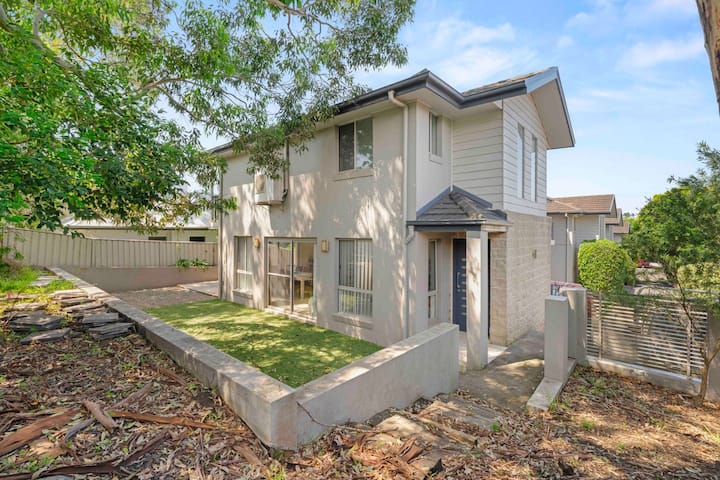 Pet Friendly 3bdr Beachside Escape, 200m To Beach - Kiama