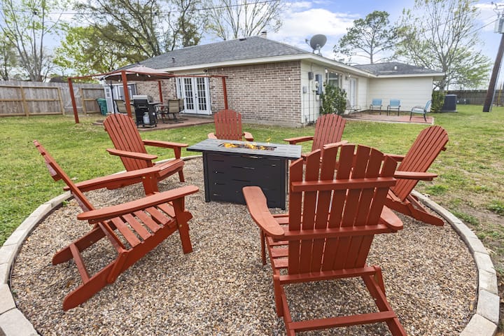 3br Home With Firepit I Easy Access To Nrg & Fifa - Houston, TX