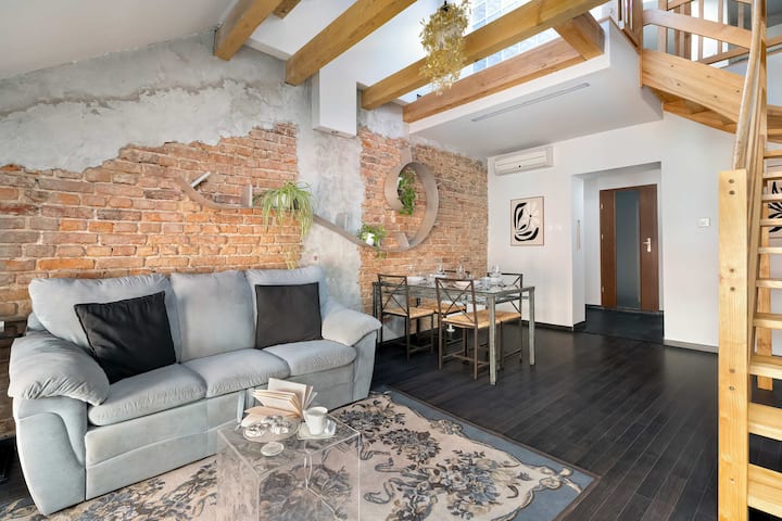 Gołębia 3 | Two-level Apartment | City Center - Poznań