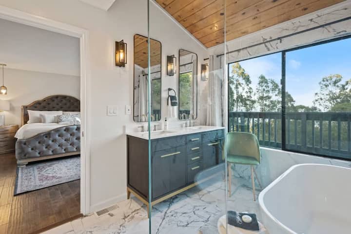@ Marbella Lane- Perfect Blend Of Scenic & Comfort - San Bruno, CA