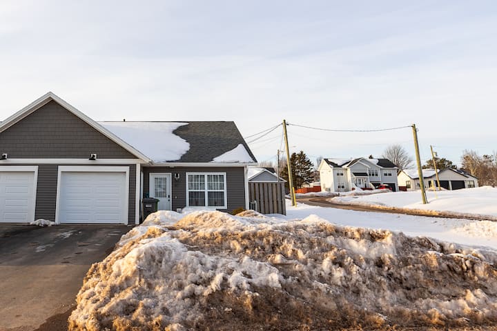 Red Sand Roost In Stratford - Charlottetown