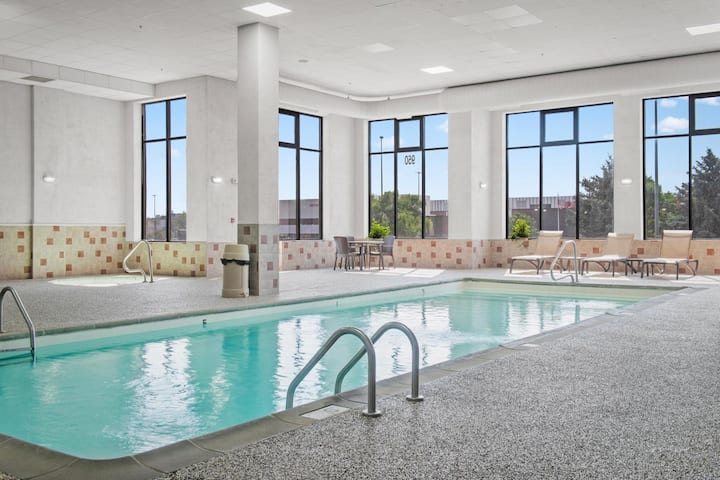 Elevation Inn | 2 Queen | Monument Getaway - Rapid City, SD