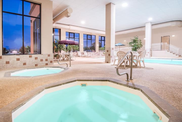 2 King | Elevation Inn | Family Black Hills Stay - Rapid City, SD