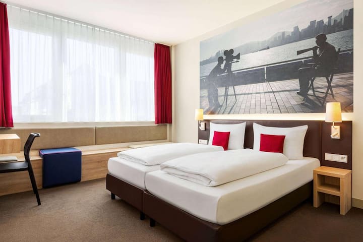 Comfort Room | Wyndham Munchen | Central Base - München