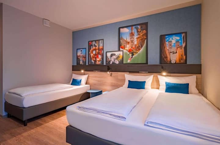 Deluxe 3 Single | Wyndham Munich | Team Stay - Munich