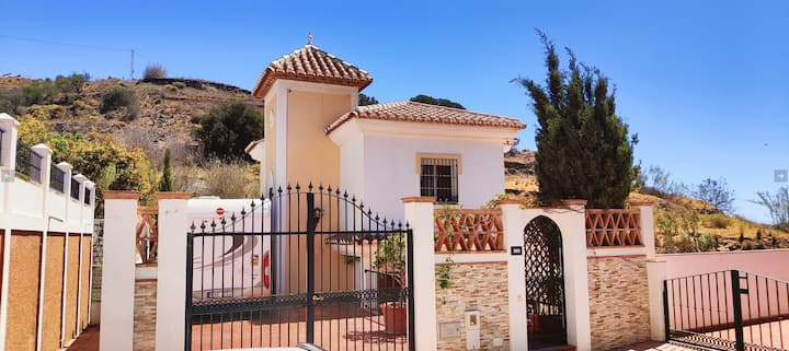 Casa Margaretha In Tamango Hill Nerja/torrox - Torrox Costa