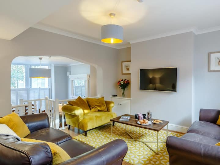 4 Bed In Harrogate (Oc-hh025) - Harrogate