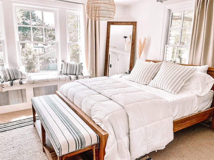 Buttonwood Boutique Hotel Suite #4, Beach & Town - Cape May, NJ