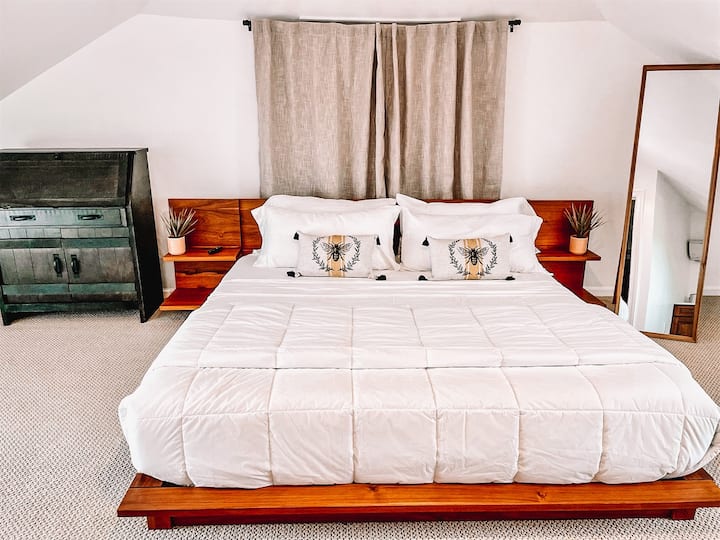 Buttonwood Boutique Hotel Suite #7, Beach & Town - Cape May, NJ