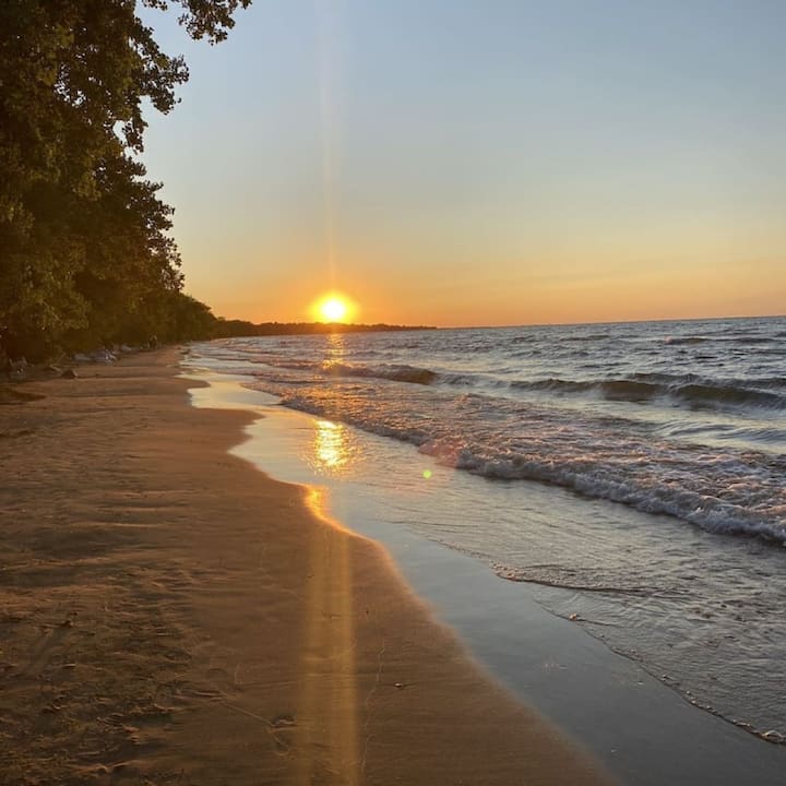 Family & Wellness Retreat • Sleeps 10 • Downtown - Rochester, NY