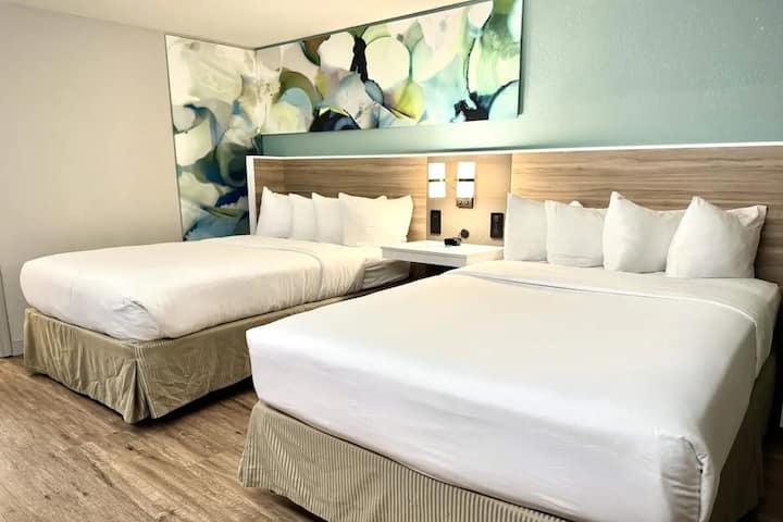 2 Double | Wyndham Ann Arbor | Campus Visit Base - Ann Arbor, MI