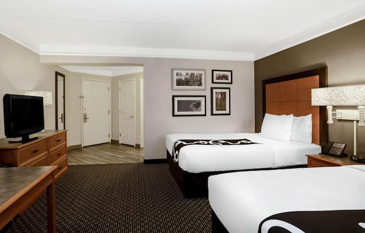 2 Double Deluxe | La Quinta Tucson Airport - Tucson, AZ