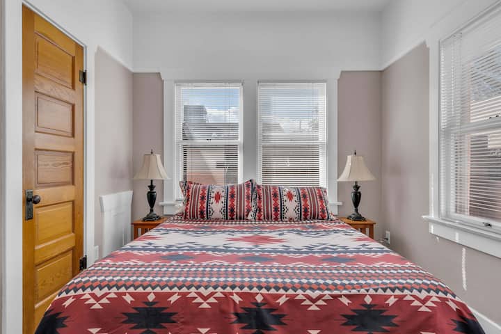 Central Tucson Summer Retreat | Near Uofa - Tucson, AZ