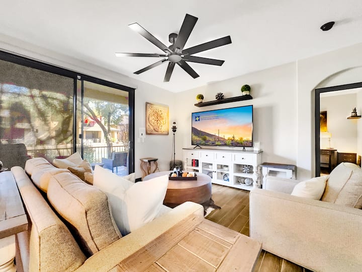 2br W Lake View, Community Pool/spa! - Chandler, AZ