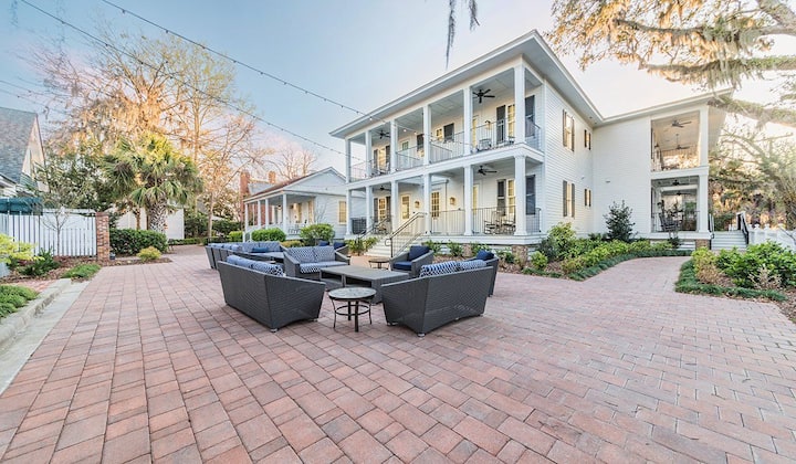 Heart Of Beaufort + Free Breakfast, Garden & Bikes - Beaufort, SC