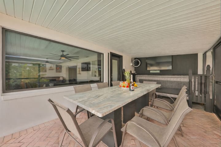 Versace Vibes Luxury Designer Retreat - Miramar, FL