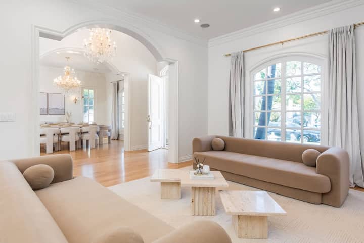 Formosa Luxe Retreat With Hot Tub - West Hollywood, CA