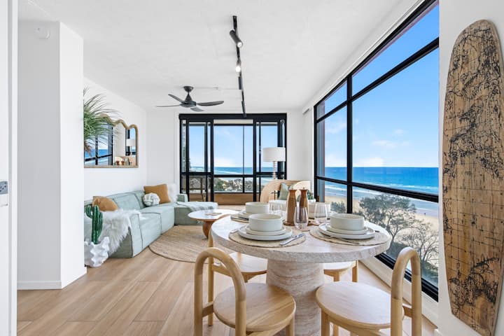 Pure Sunrise Oceanview 2br Sub-penthouse +Parking - Gold Coast
