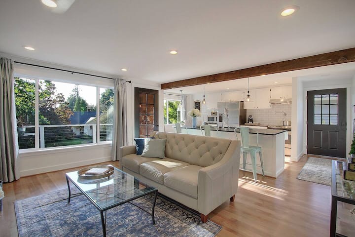Chic & Comfy Upper 2b @Dt Kirkland | Walk To Lake - Bellevue, WA