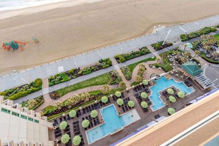 Relaxing 3 Units L Beach Escape W/ Outdoor Pool - Virginia Beach, VA