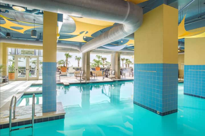 Relax In 2 Oceanfront Rooms At Dusk - Virginia Beach, VA