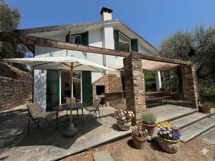 Independent Villa With A/c | V05 - Imperia