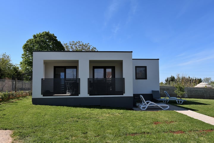Maison Aria (100991-k1) - Pula