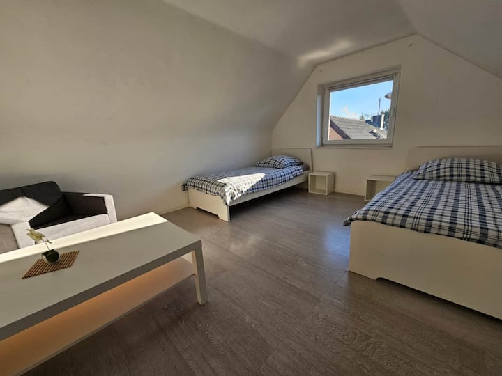 Rom02 Gepflegte Monteurswohnung In Rommerskirchen - Grevenbroich