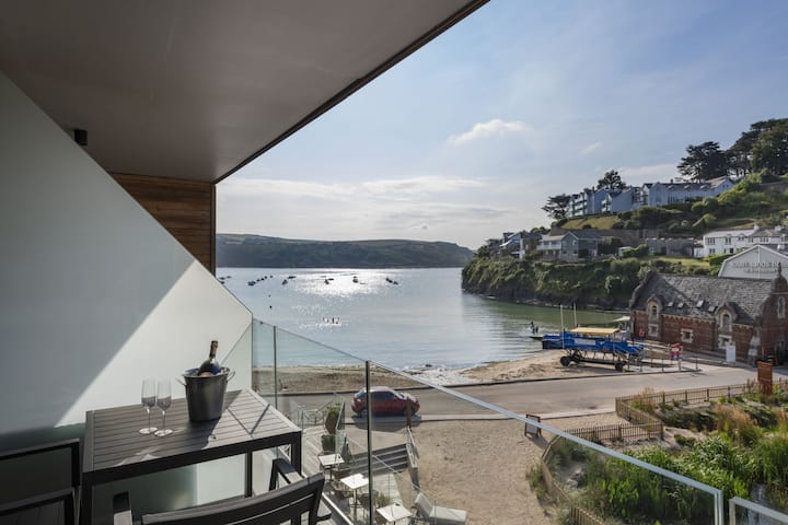 South Sands Beach Club Apartment With Spa Passes - Kingsbridge
