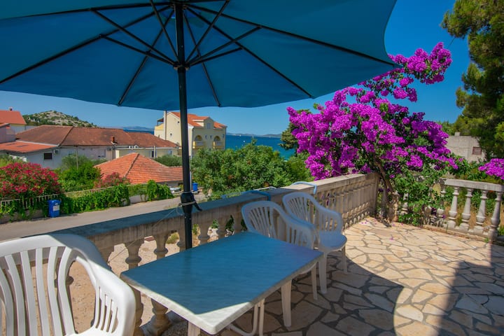 Appartement Calida A (27531-a1) - Murter