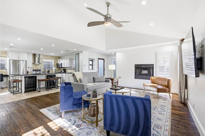 Spacious 2br/2ba In Uptown Dallas | Walk To Dining - Dallas, TX