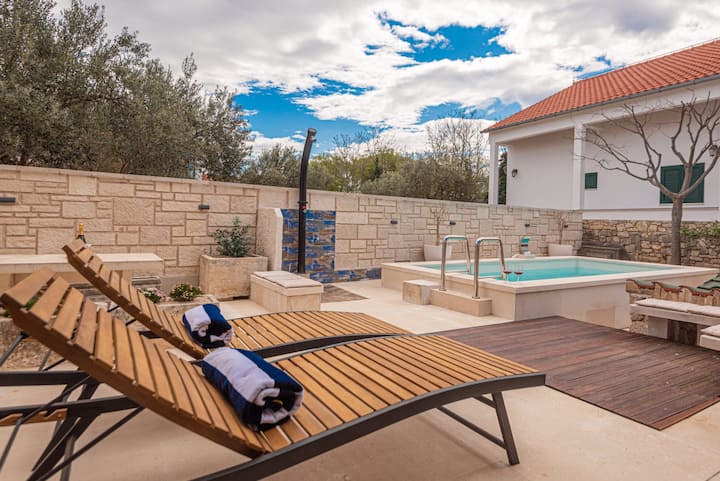 Maison V4 With Pool (V0962-k1) - Vodice