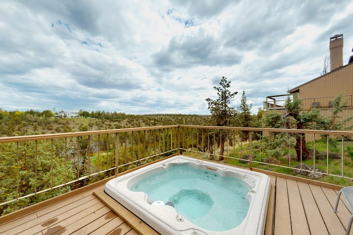 3br Condo With Pool, Tennis, Hot Tub, Balcony, W/d - Terrebonne, OR