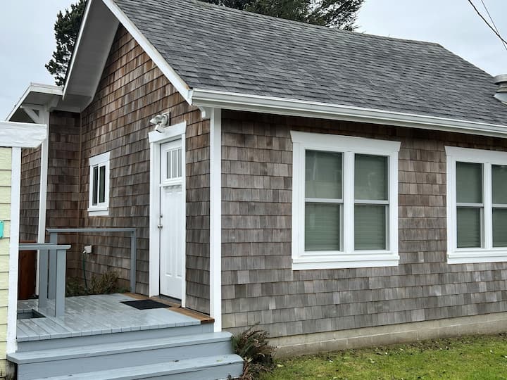 1br With Deck, Kitchen, & Washer/dryer - Newport, OR