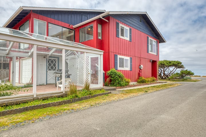 Sweeping 4br Oceanview Dog Friendly - Bandon, OR