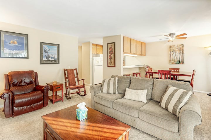 Skiing 1br Summit Condos 2nd-floor | Deck - Mammoth Mountain, CA