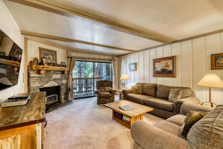 Walk To Lift 1br | Hot Tubs | Sauna - Mammoth Lakes, CA