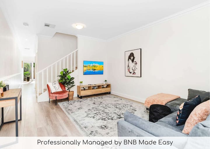 Travers Townhouse | Close To Cbd, Gated Community - Wagga Wagga