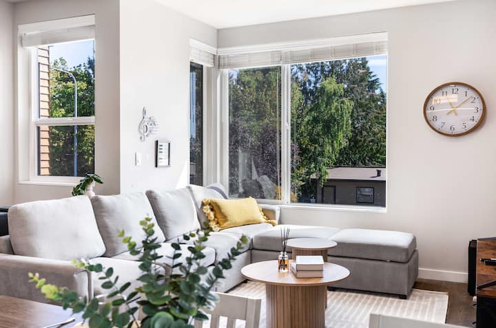 Eco-friendly 3br Retreat W, Uw & Hospital - Seattle, WA